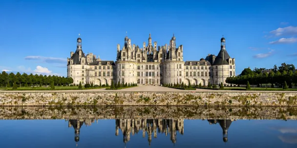 cover of the article best loire valley chateaux to visit representing a view of Chambord